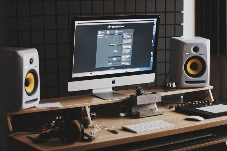 How To Set Up Studio Monitors – TheStudioGenie