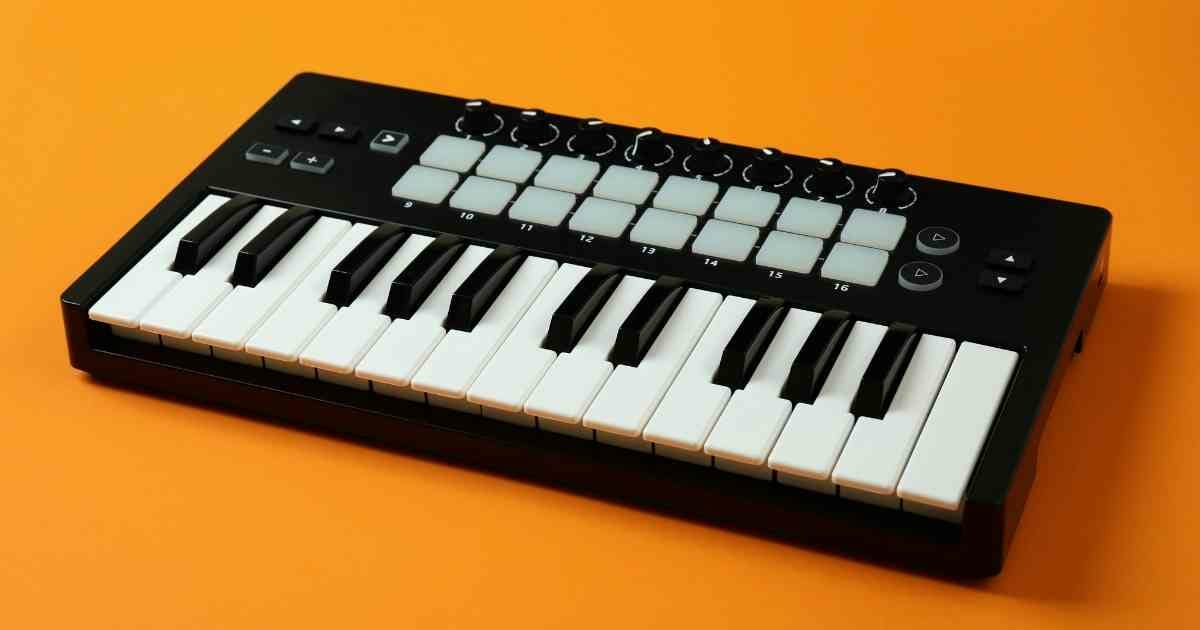 A Proper Rapper Studio Setup: The Essentials – TheStudioGenie